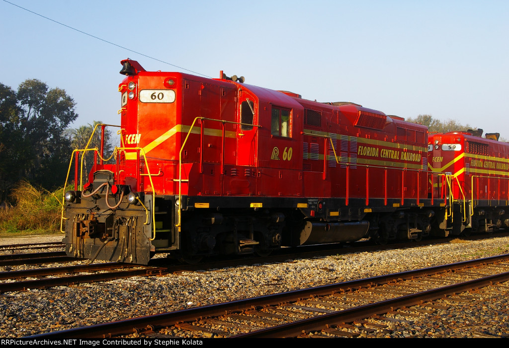 FCEN 60 ON SUNRAIL WORK TRAIN